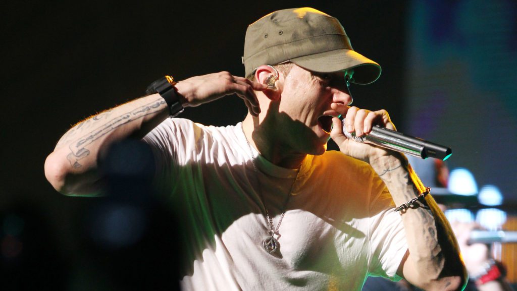 Eminem Gives Surprise Performance of "Lose Yourself" at the Oscars ...